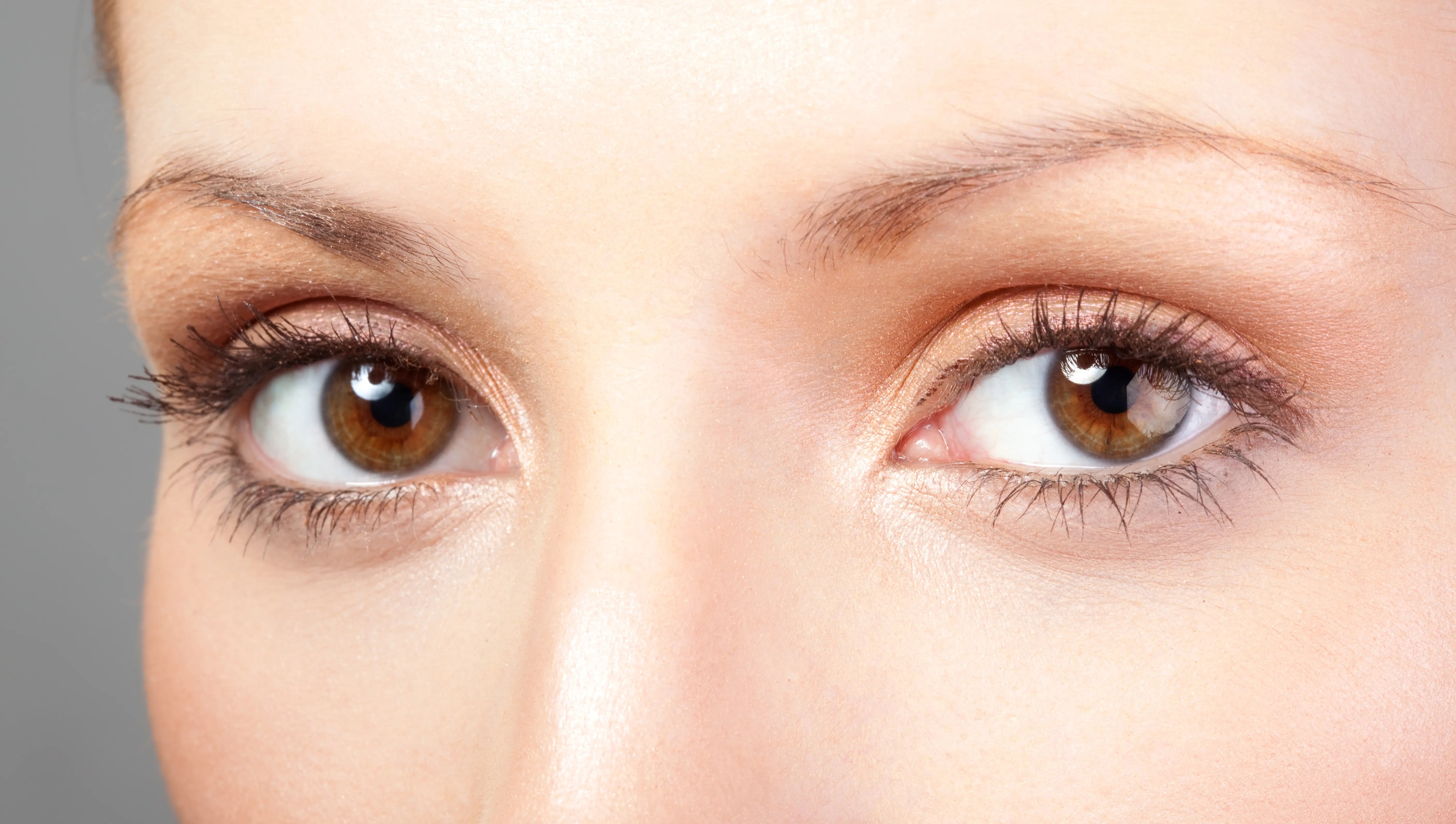 How to Relieve Eye Irritation Naturally: Tips from Dermatologists ...
